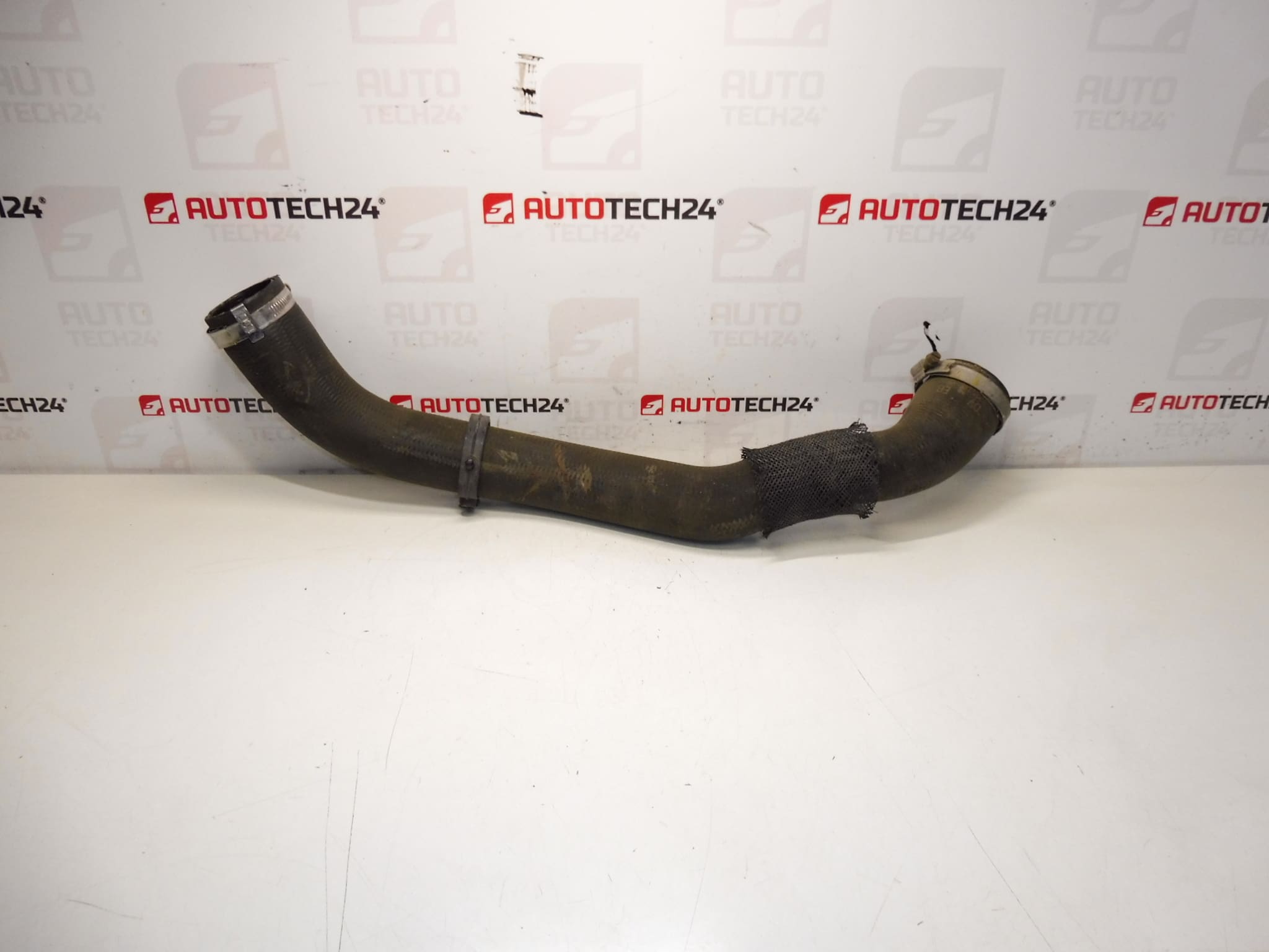 Raccordement air 1.5 HDI Citroën Peugeot 9820100680 | A24 France